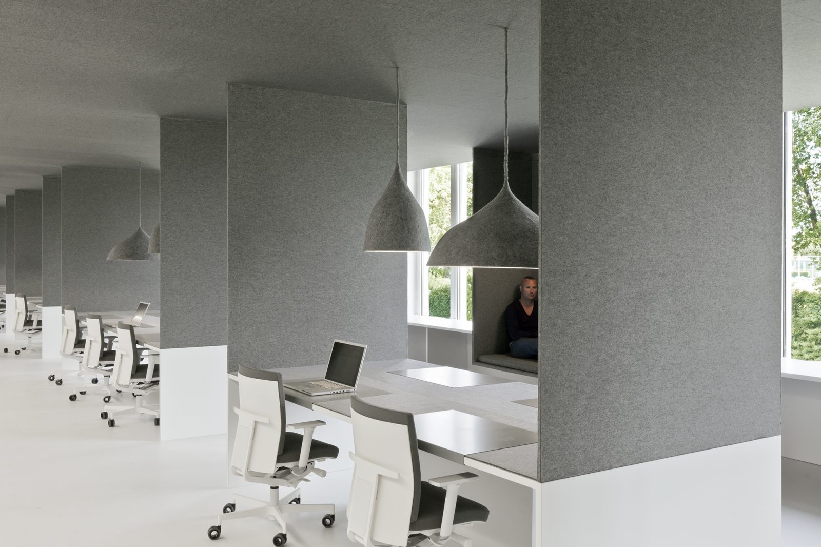 The soft office · i29