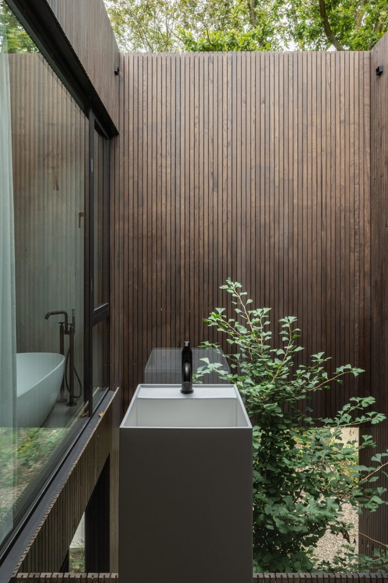 Hidden Villa · i29
